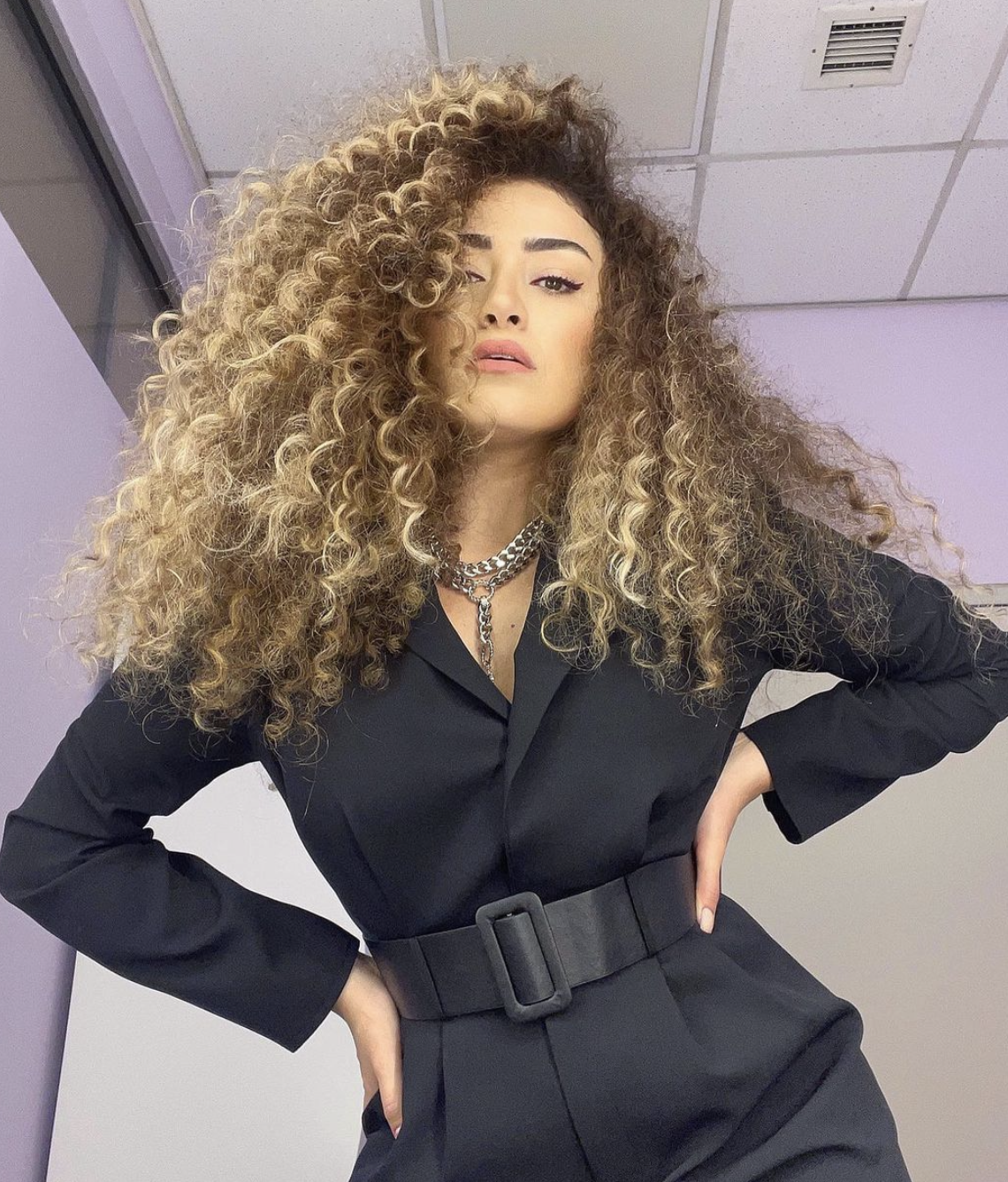 Hande Yener’den İzzet Yıldızhan'a 'külot' cevabı!