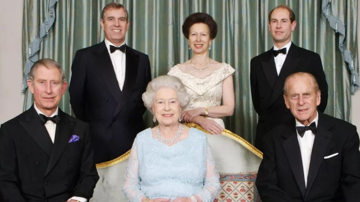 İngiltere Kraliçesi Elizabeth kimdir? Kaç savaş ve kaç lider gördü?