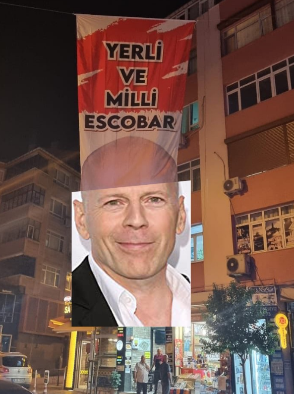 Mahkeme, Zafer Partili başkanın 'kel kafalı' Escobar pankartı için ...