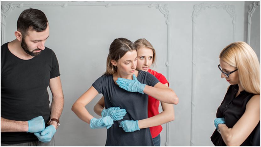 Boğaza bir şey kaçtığında hayat kurtaran Heimlich Manevrası nedir ...